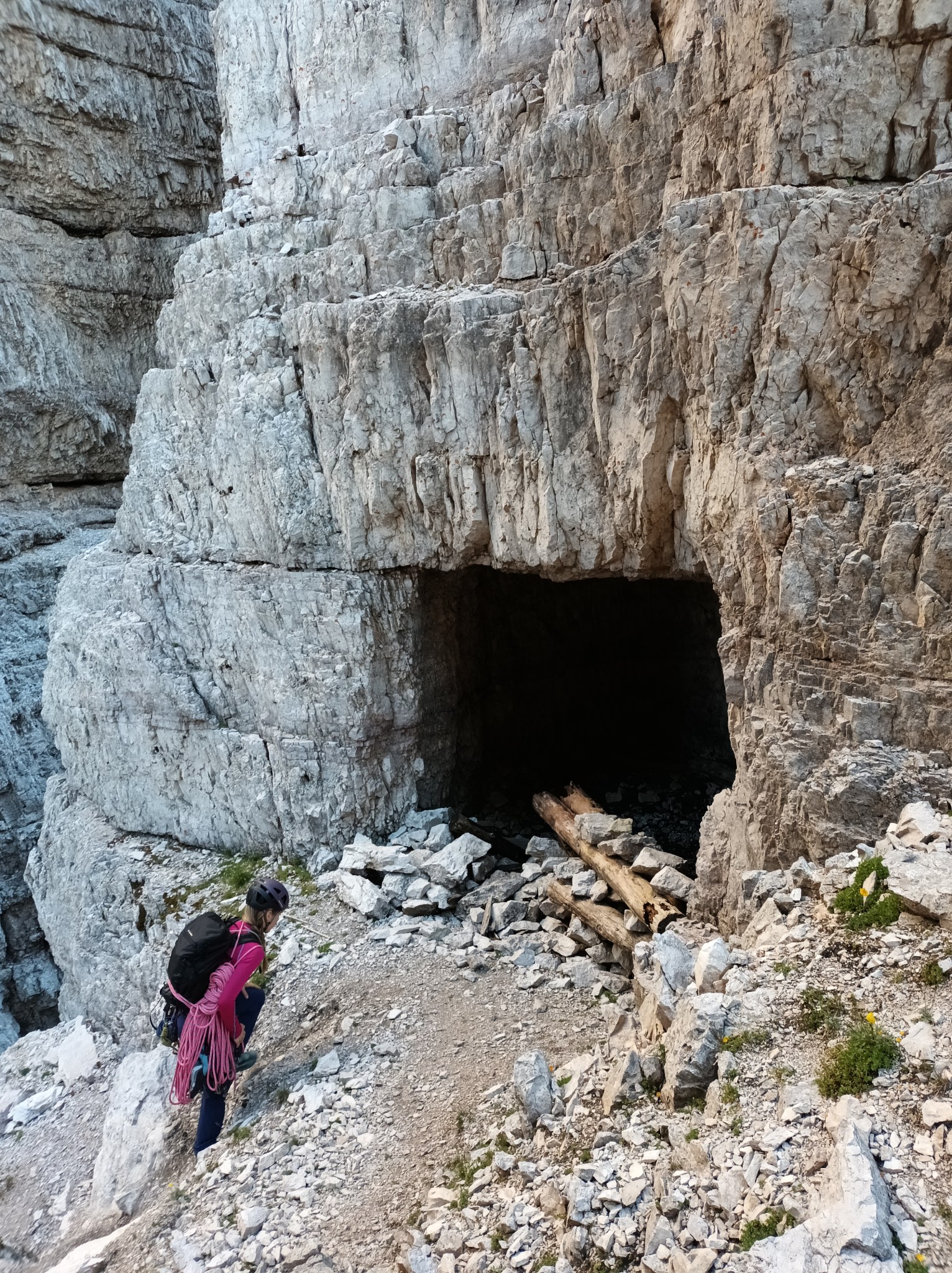 DOLOMITAS Cima Grande di Lavaredo – « diedro dulfer» v+ 250 metros ...